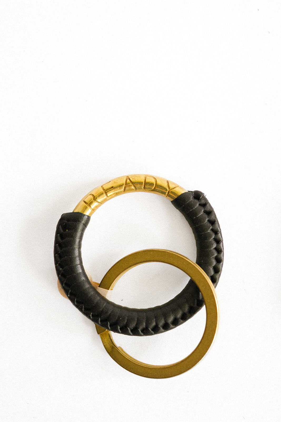 Circle Key Fob, Black – AUGUST